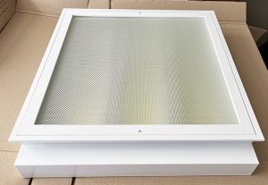 MARKPRO LIGHTING | Batten T 3x18W 60x60cm. + plastic cover